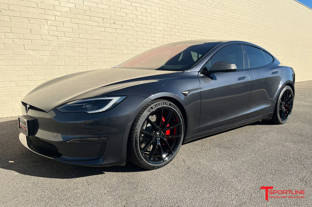 Stealth Gray Tesla Model S Plaid with 21" TSF Wheels - T Sportline ...